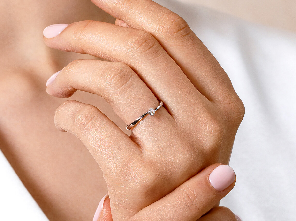 Verlovingsring Devour in 14K witgoud met diamant 0,10ct G/VS